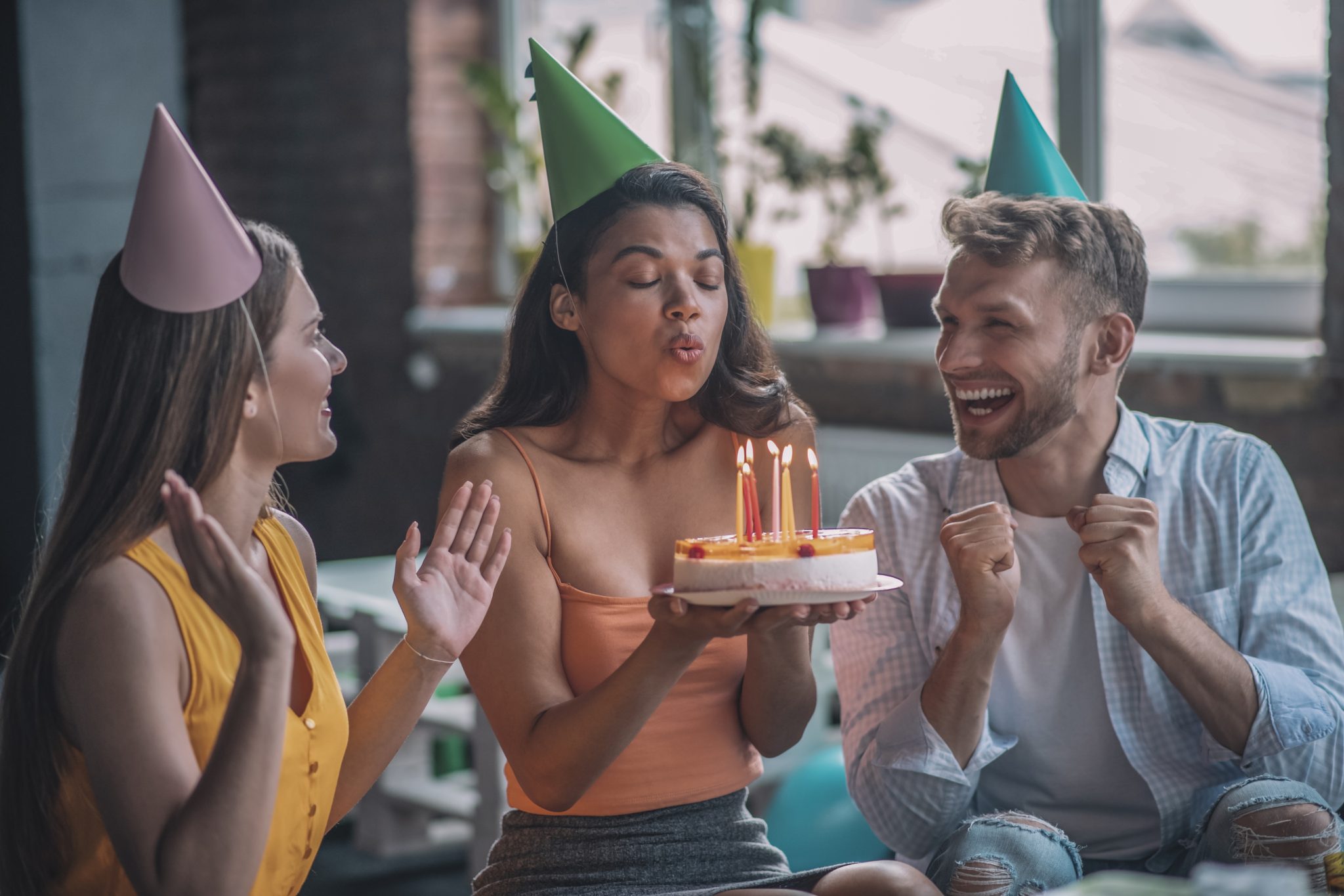 Birthdays In The USA - How to Celebrate | Cakes Overseas Blog